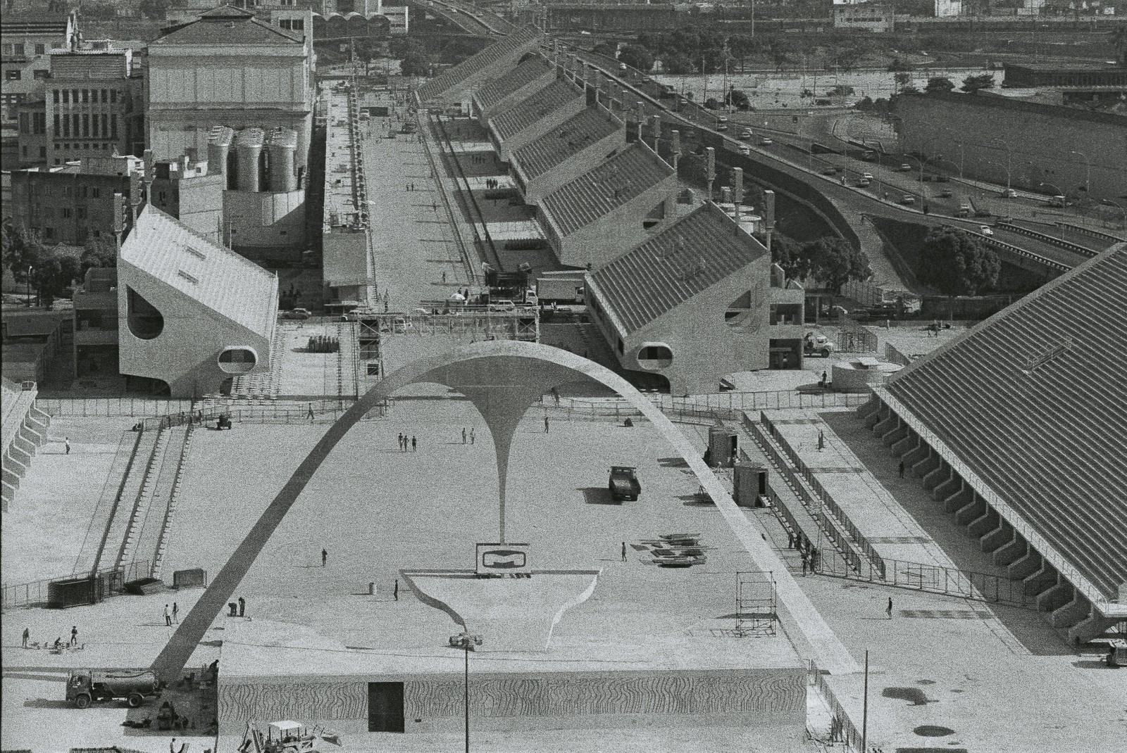Sambódromo completa 40 anos como uma passarela de histórias do Rio