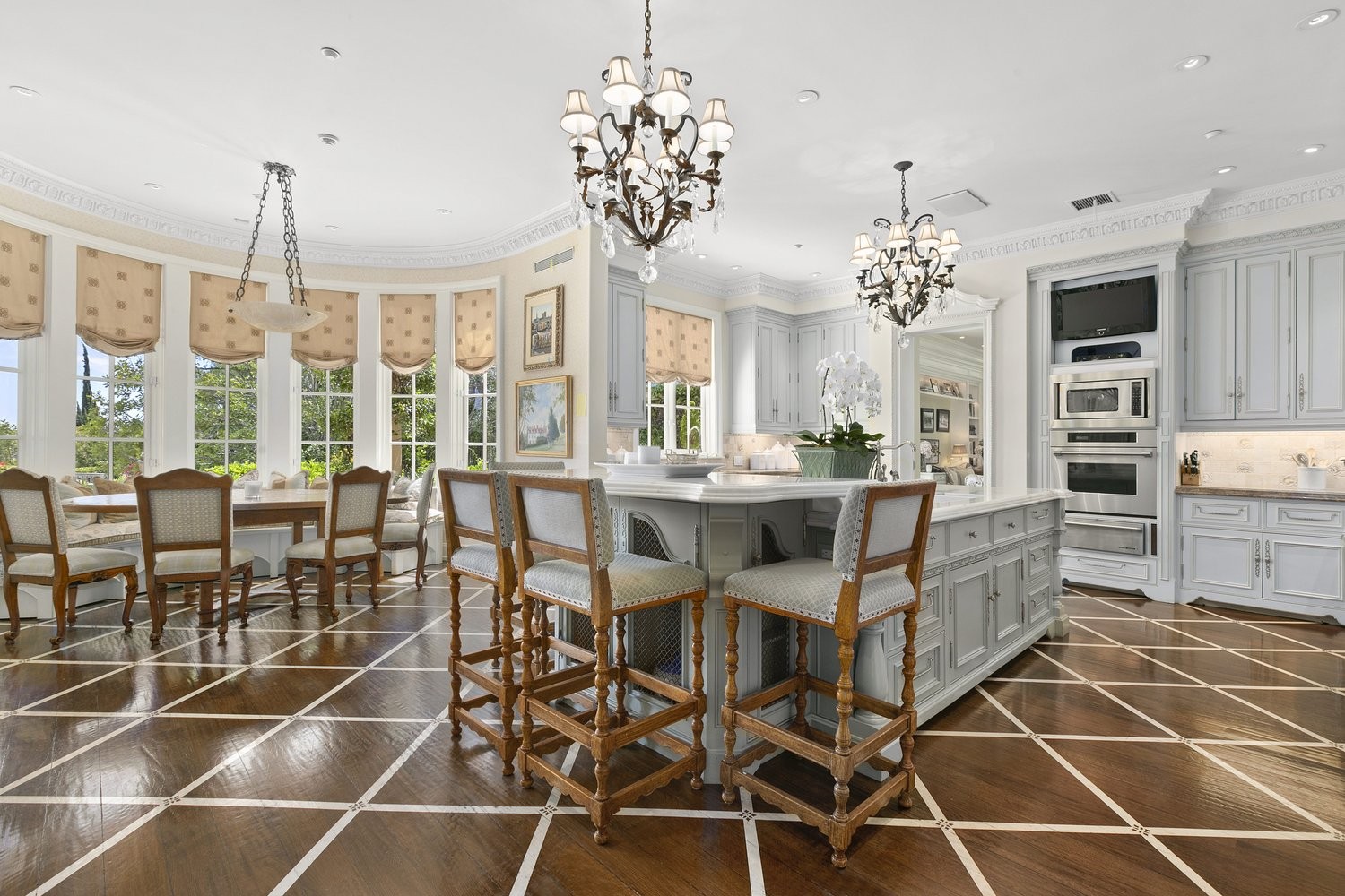 Rod Stewart coloca mansão de Los Angeles à venda por R$ 442 milhões ...