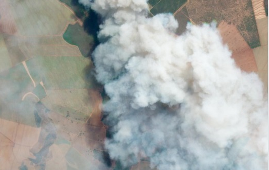 Imagens de satélite mostram terra arrasada pelas queimadas no interior ...