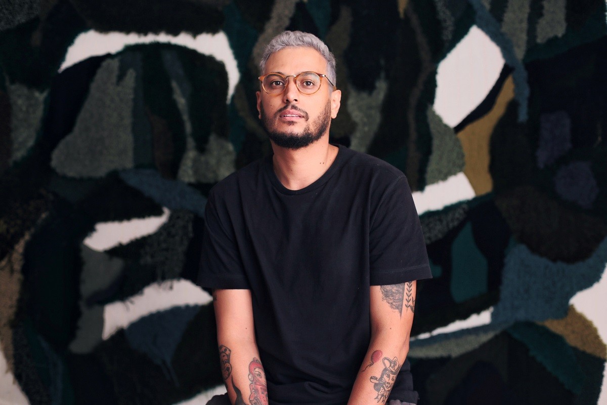 A tapeçaria escultórica cheia de cores e volumes do curitibano Alex ...