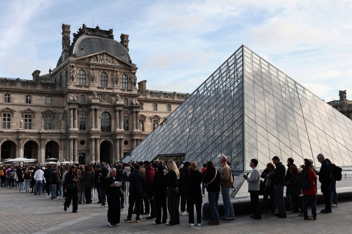 Museu do Louvre anuncia reforço e modernização na segurança
