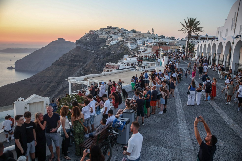 Santorini, a 'ilha do Instagram' da Grécia, está à beira da saturação ...