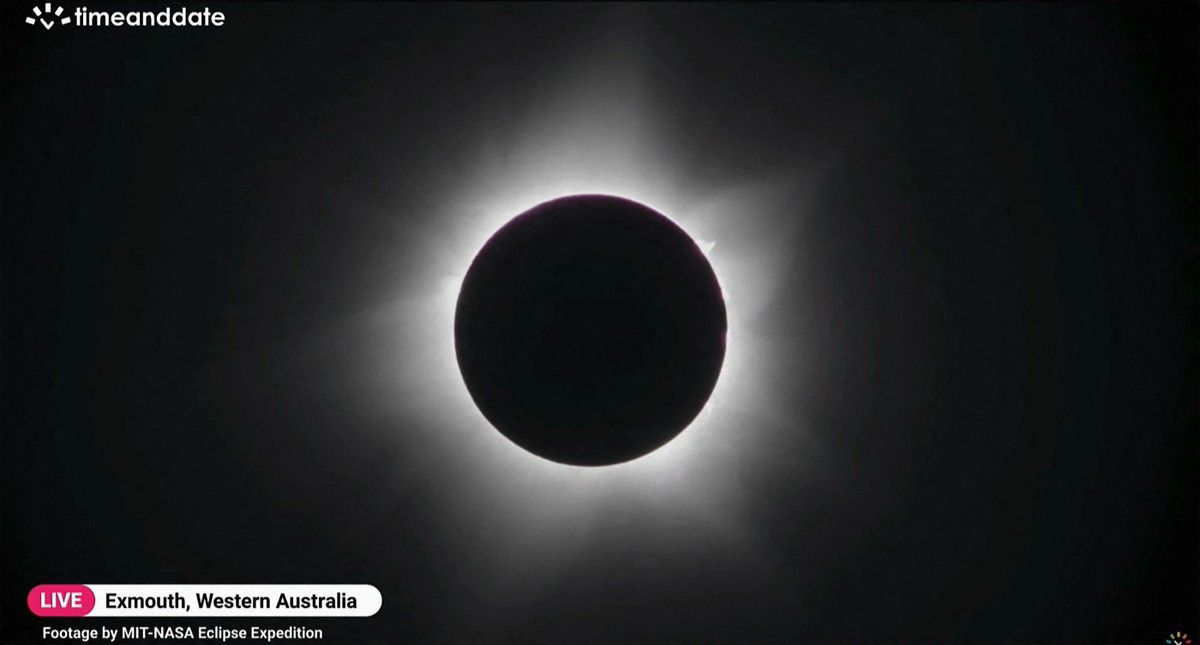 Eclipse total do Sol encanta observadores na Austrália