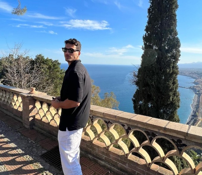 'Que boa genética': Internautas brasileiros 'invadem' perfil de Danilo ...