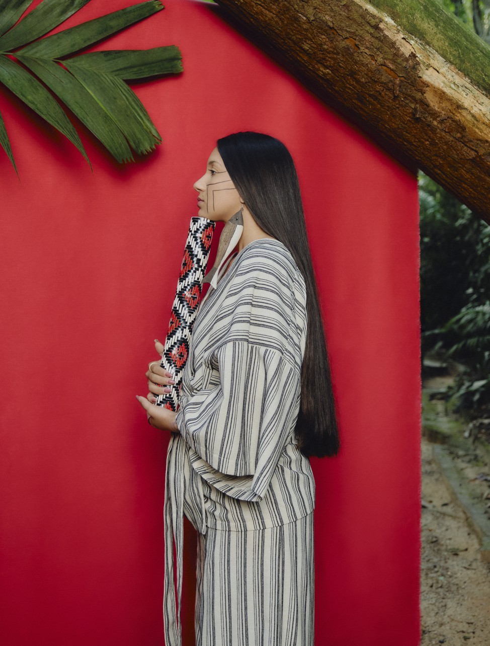 Samela Sateré Mawé desponta como liderança indígena dentro e fora do Brasil