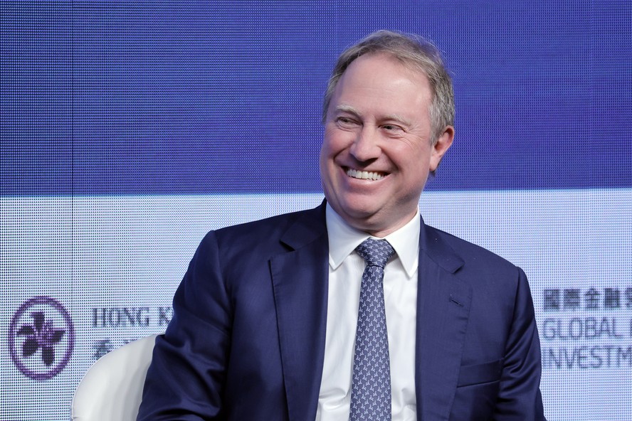 Conheça o executivo americano que ganhou quase R$ 200 milhões no seu ...