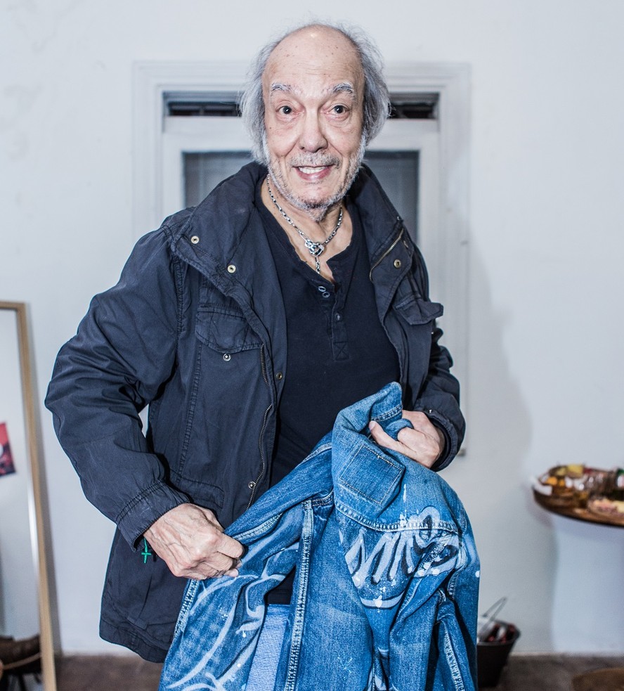 Erasmo Carlos disse que gostaria de caixão forrado de jeans