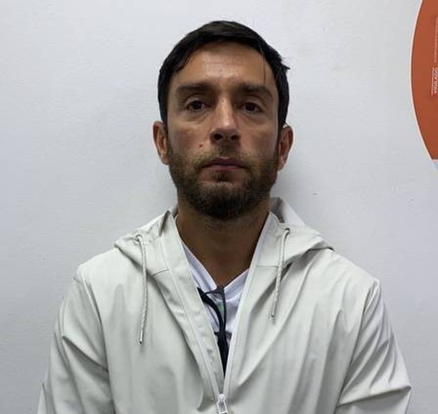 Bicheiro procurado: quem é Bernardo Bello, personagem de 'Vale o Escrito', acusado de assassinatos