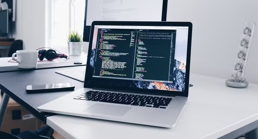 IA supera crime cibernético e lidera ranking de riscos do setor de ...