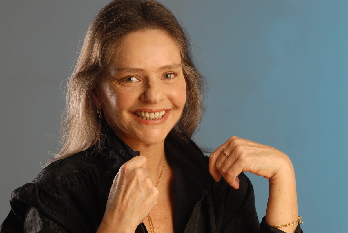 Morre a cantora Angela Ro Ro, aos 75 anos