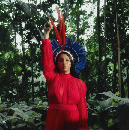 Samela Sateré Mawé desponta como liderança indígena dentro e fora do Brasil