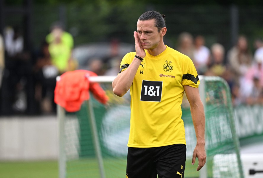Nico Schulz, do Borussia Dortmund, é acusado de agredir ex-namorada com ...