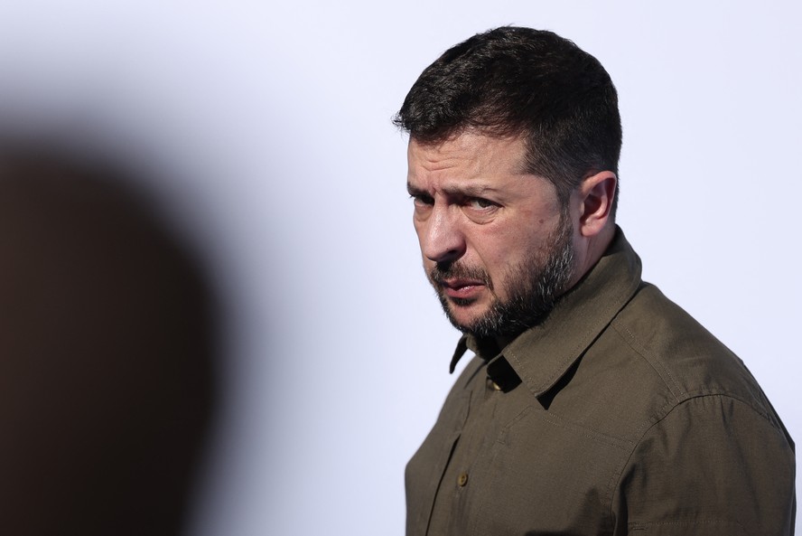 Zelensky destitui chefe da equipe de segurança presidencial após ...