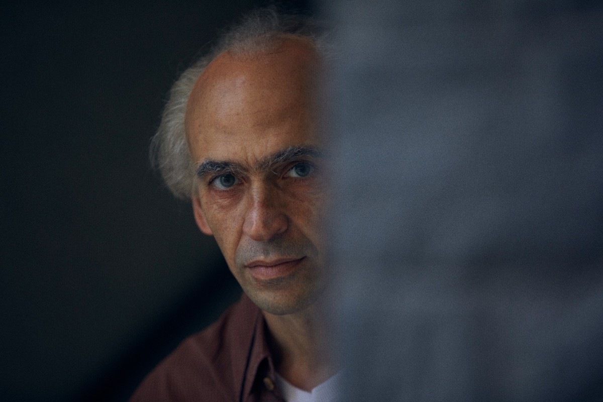 Veja o novo registro do ator Julio Andrade para encarnar o sociólogo Betinho em documentário