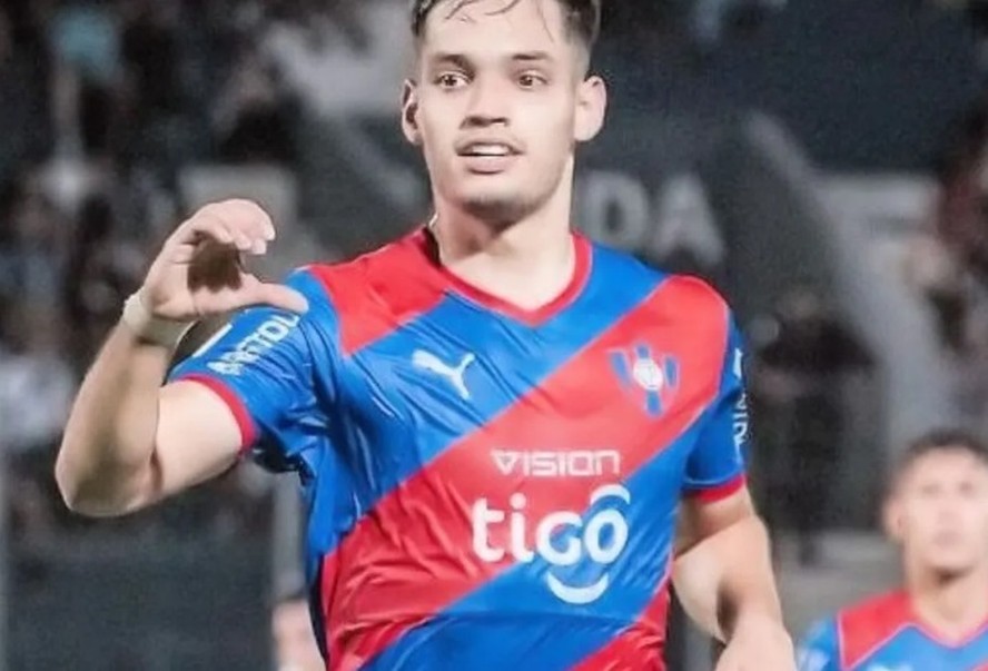 Bobadilla assina com o São Paulo, que pagará R$ 15 milhões por volante