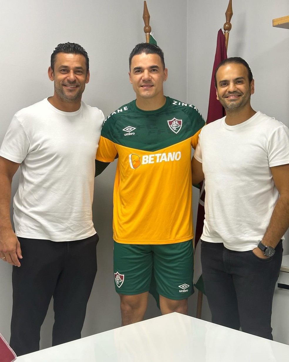 Fluminense anuncia contratação do goleiro Felipe Alves