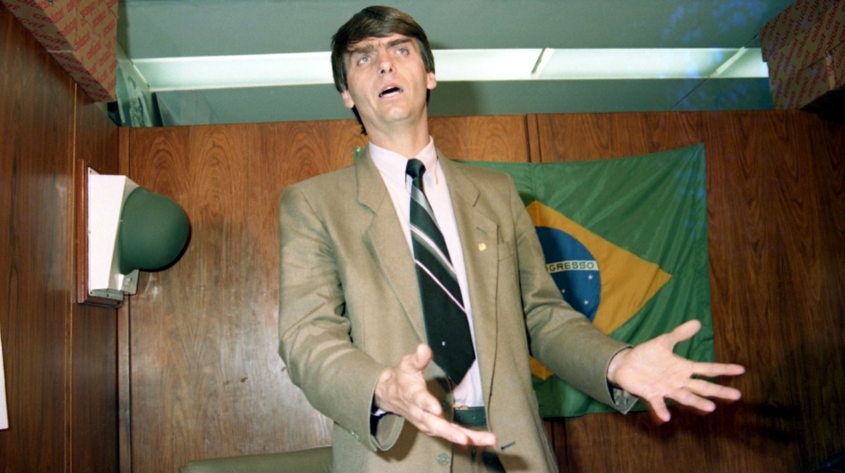 A reunião em que Bolsonaro defendeu a urna eletrônica para evitar fraudes