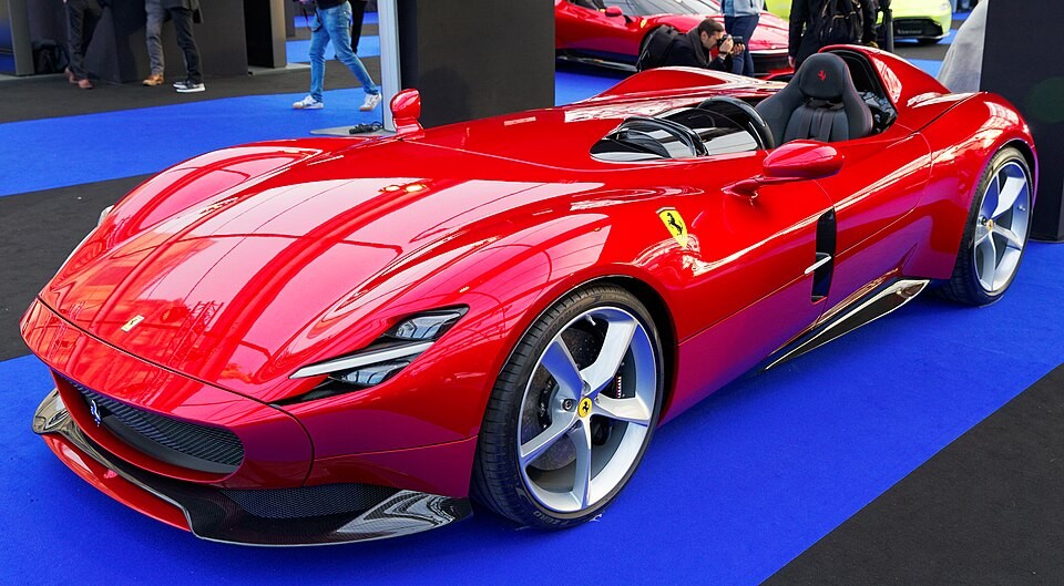Conheça a Ferrari Monza SP2, supercarro sem para-brisa avaliado em mais ...