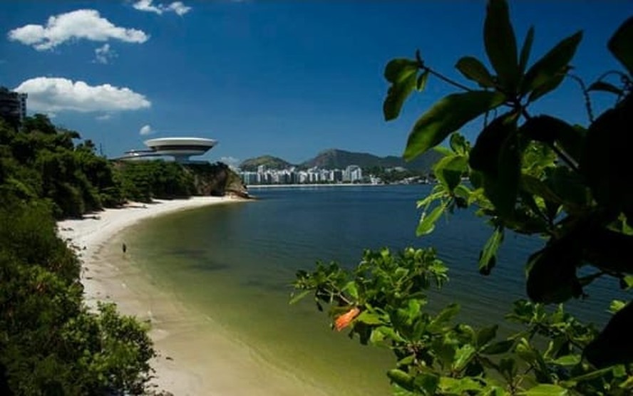 Inea aponta melhora na balneabilidade em quatro praias de Niterói