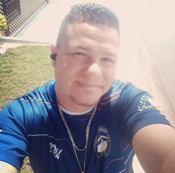 Frentista que teve pênis amputado pela companheira faz primeira visita ...