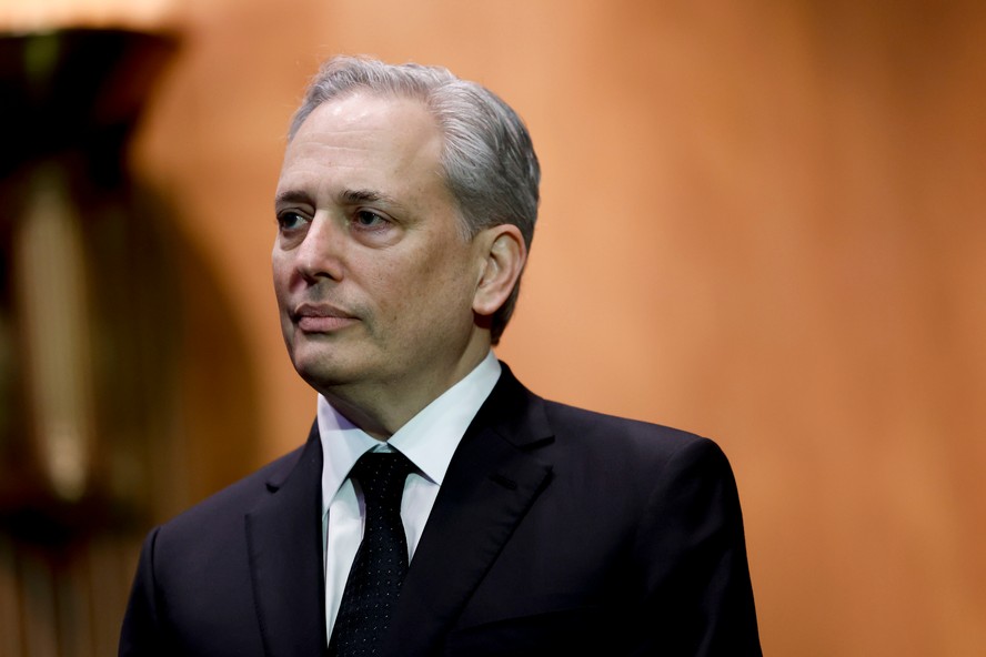 China 'rejeita' os chips H200 da Nvidia e dribla a estratégia americana, diz 'czar' de IA da ...