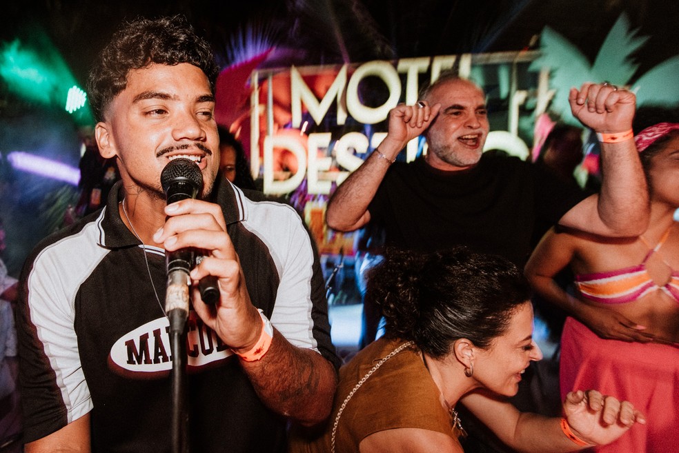 Karim Aïnouz anuncia trilogia de 'Motel Destino', e elenco revela ...