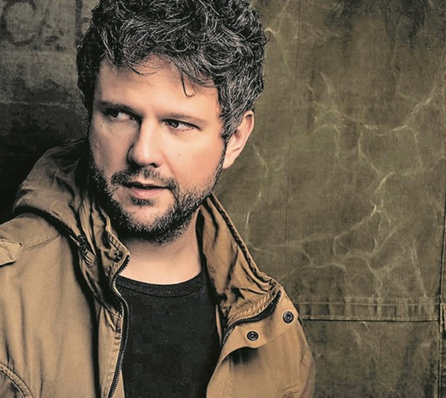 A dias de completar 50 anos de vida e 40 de carreira, Selton Mello ...