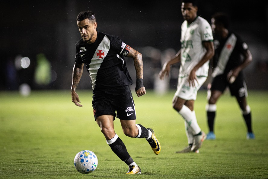 Coutinho anuncia saída do Vasco: 'Percebi que meu ciclo tinha acabado'