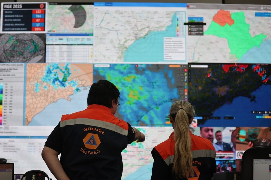 Defesa Civil de São Paulo anuncia gabinete de crise para chegada de ...