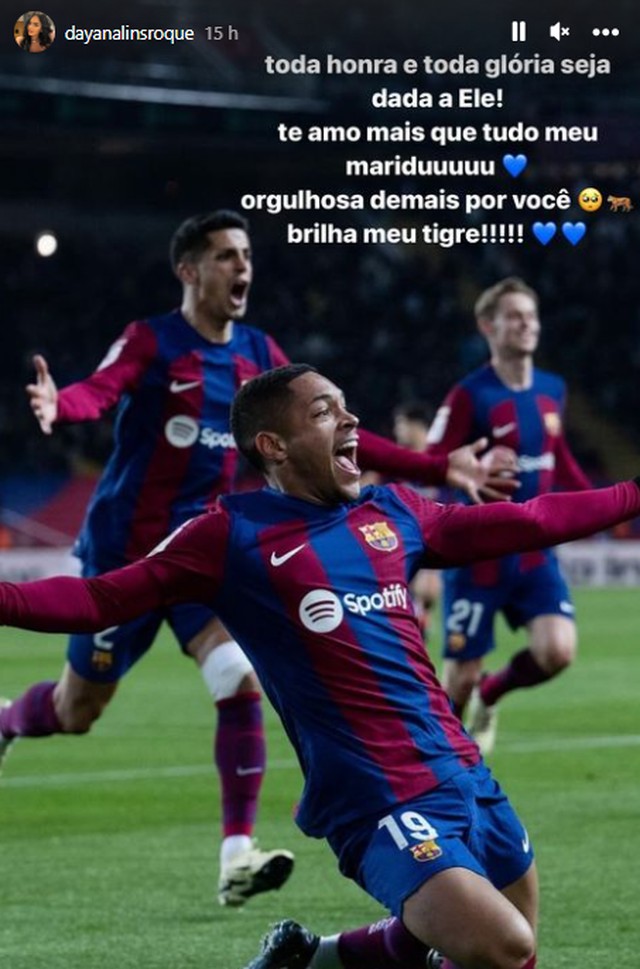 Recém-casada, mulher de Vitor Roque celebra 1º gol dele no Barcelona: 'Brilha, meu tigre'