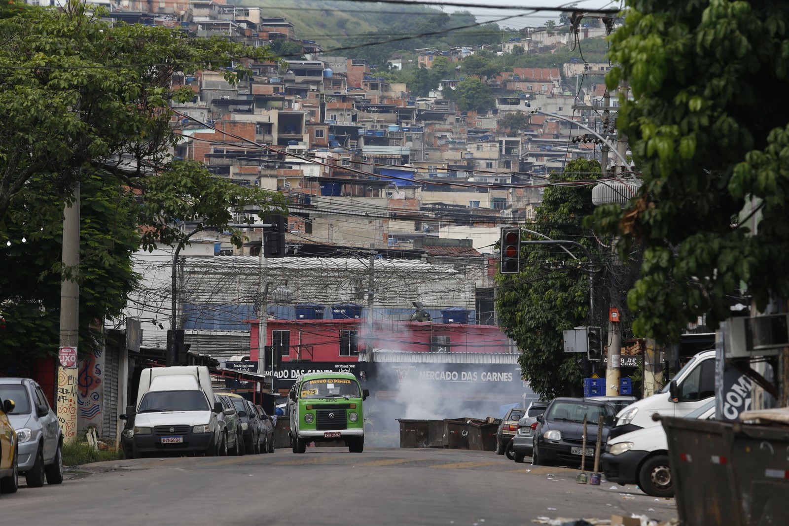 PM apreende meia tonelada de maconha durante operação no Complexo da ...