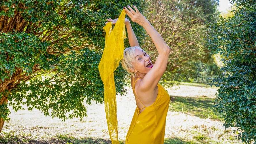 Tânia Alves faz apresentação musical na virada do ano na Serra Fluminense