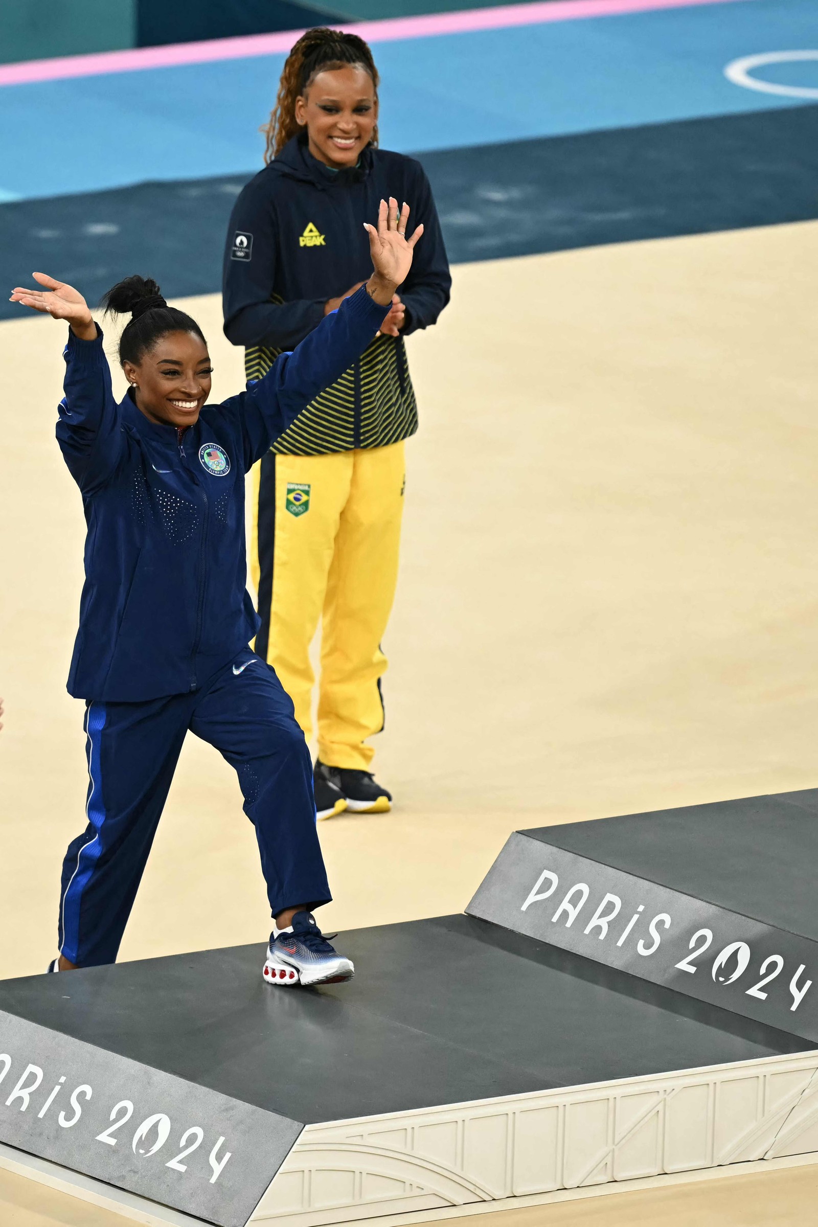 Jordan Chiles protocola imagem para documentário de Biles em novos ...