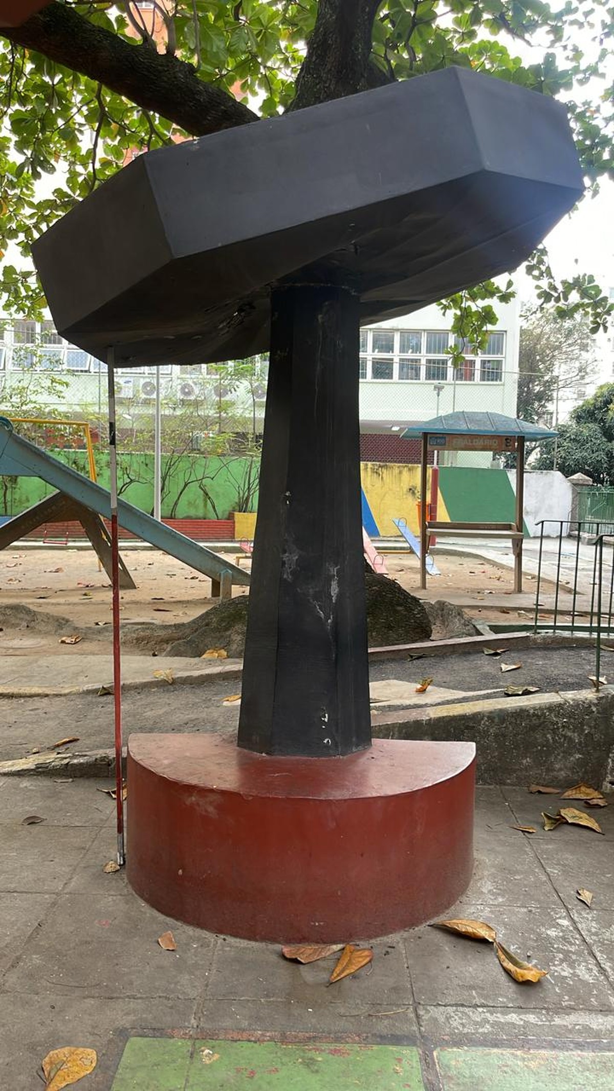 Um ano após reforma, Parque Peter Pan, em Copacabana, está de novo ...