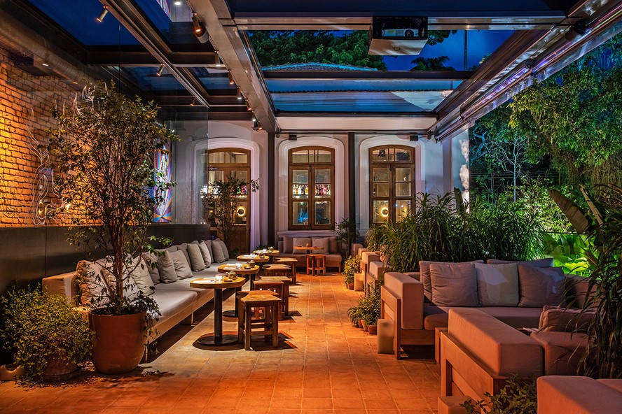 Elena, um restaurante que vale por muitos e tem o 'bar mais bonito' da ...