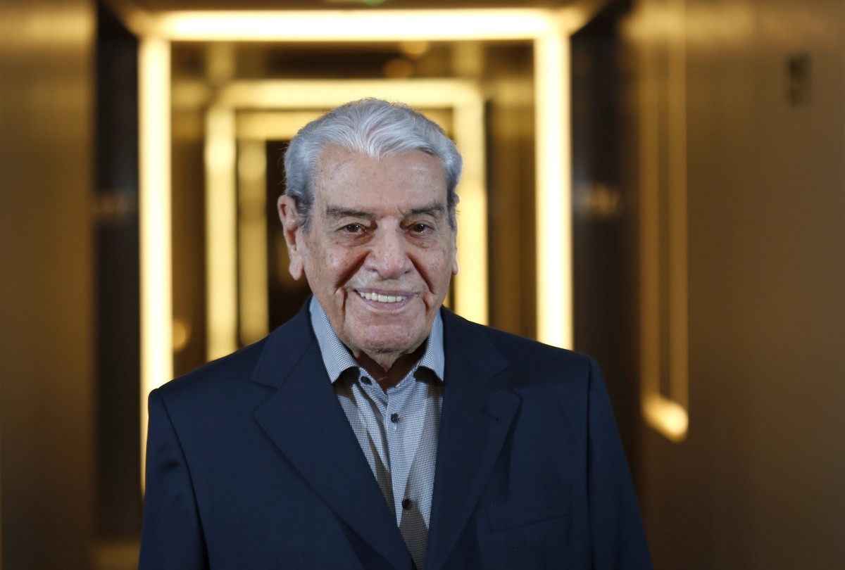 Morre, aos 100 anos, Carlos Carvalho, fundador da construtora Carvalho ...