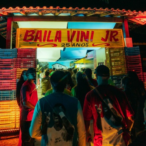 Em meio a rumores de affair com Virginia Fonseca, Vini Jr lança perfume ...