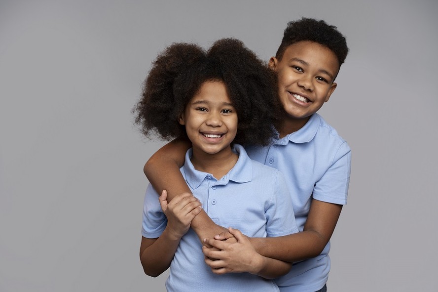 Dia do Irmão 2024: confira frases para celebrar e homenagear irmãos e irmãs