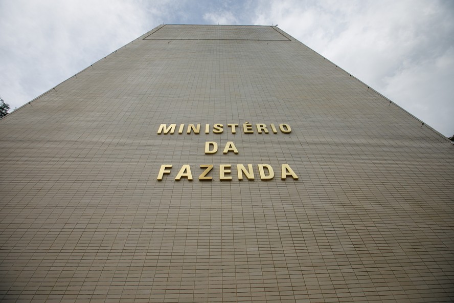 Metas de 2026 são 'inatingíveis' e país precisa reforma fiscal ...