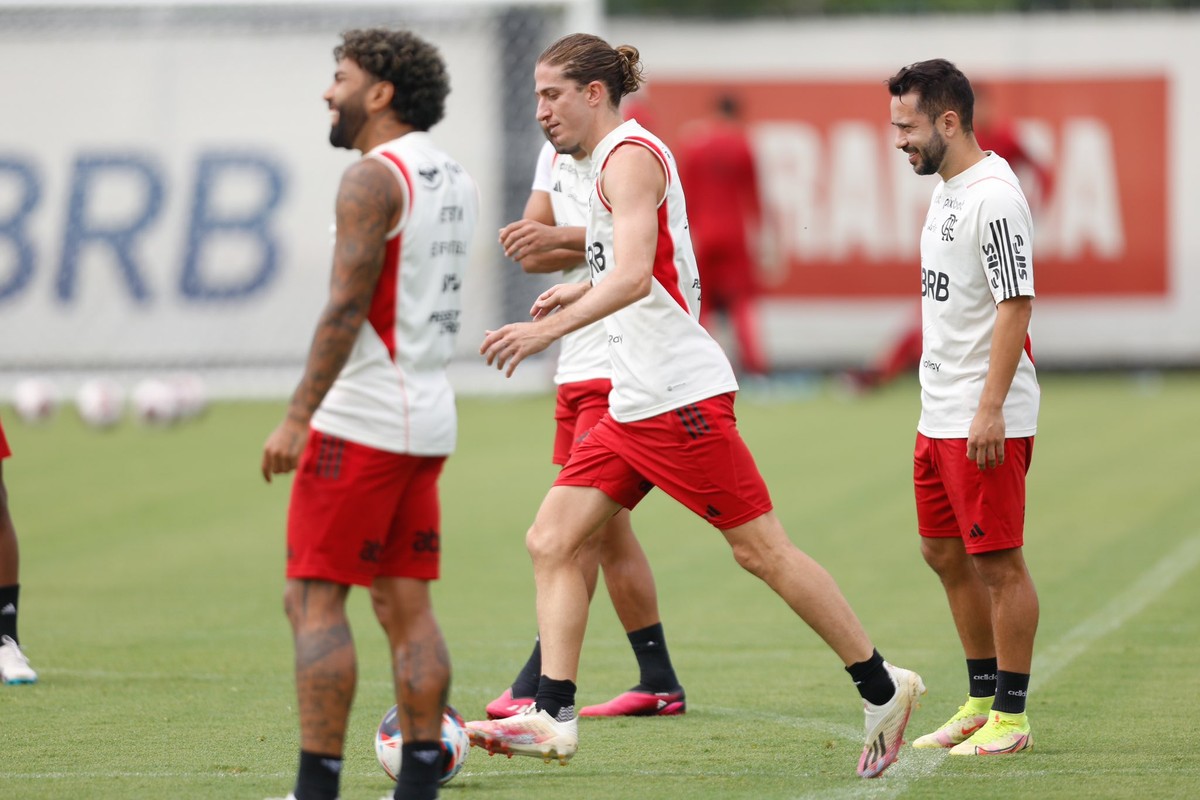 Flamengo prepara Filipe Luís e David Luiz para segundo jogo contra o Vasco