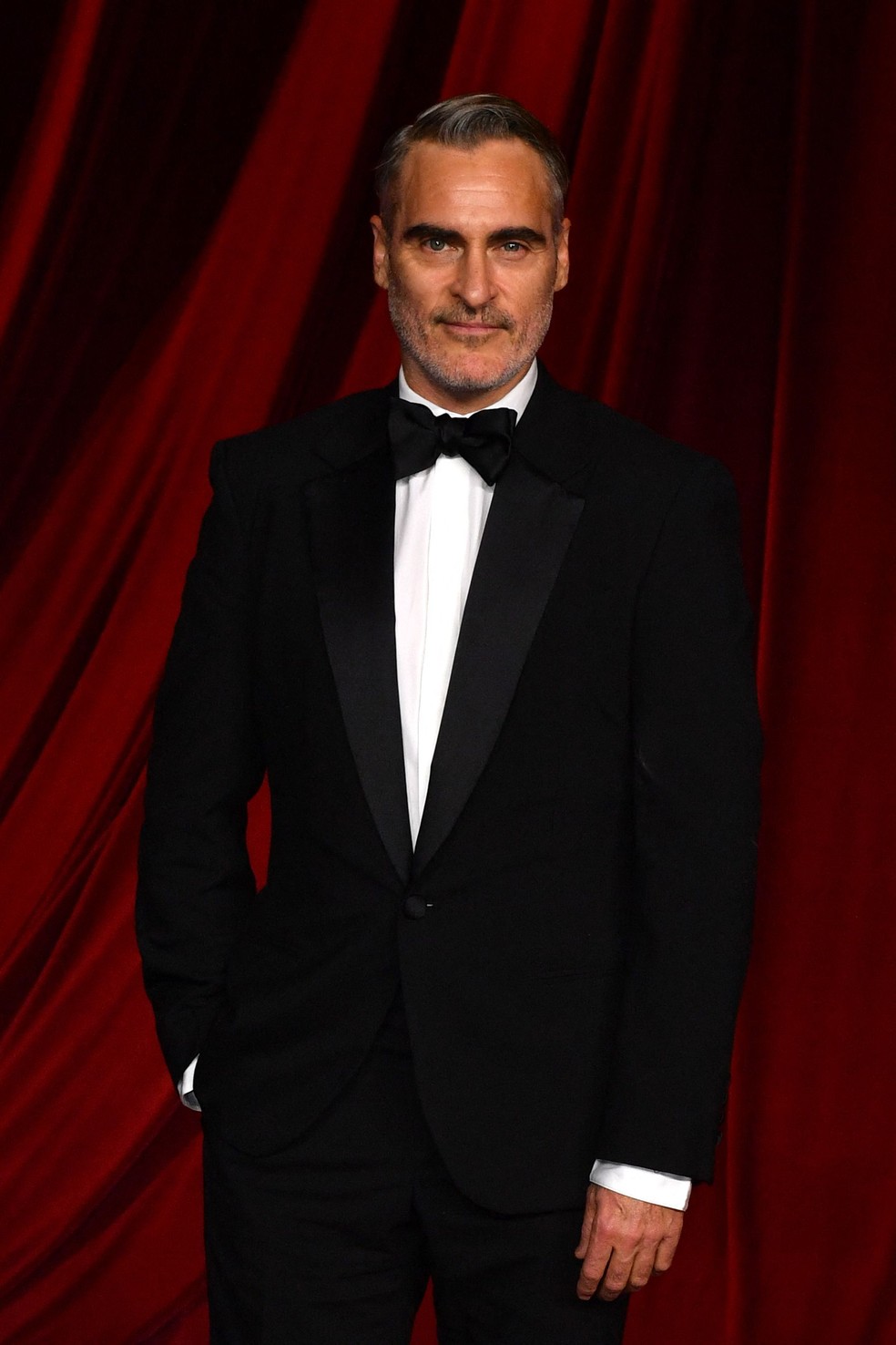 Joaquim Phoenix faz 50 anos: ator superou tragédia familiar, viveu em ...