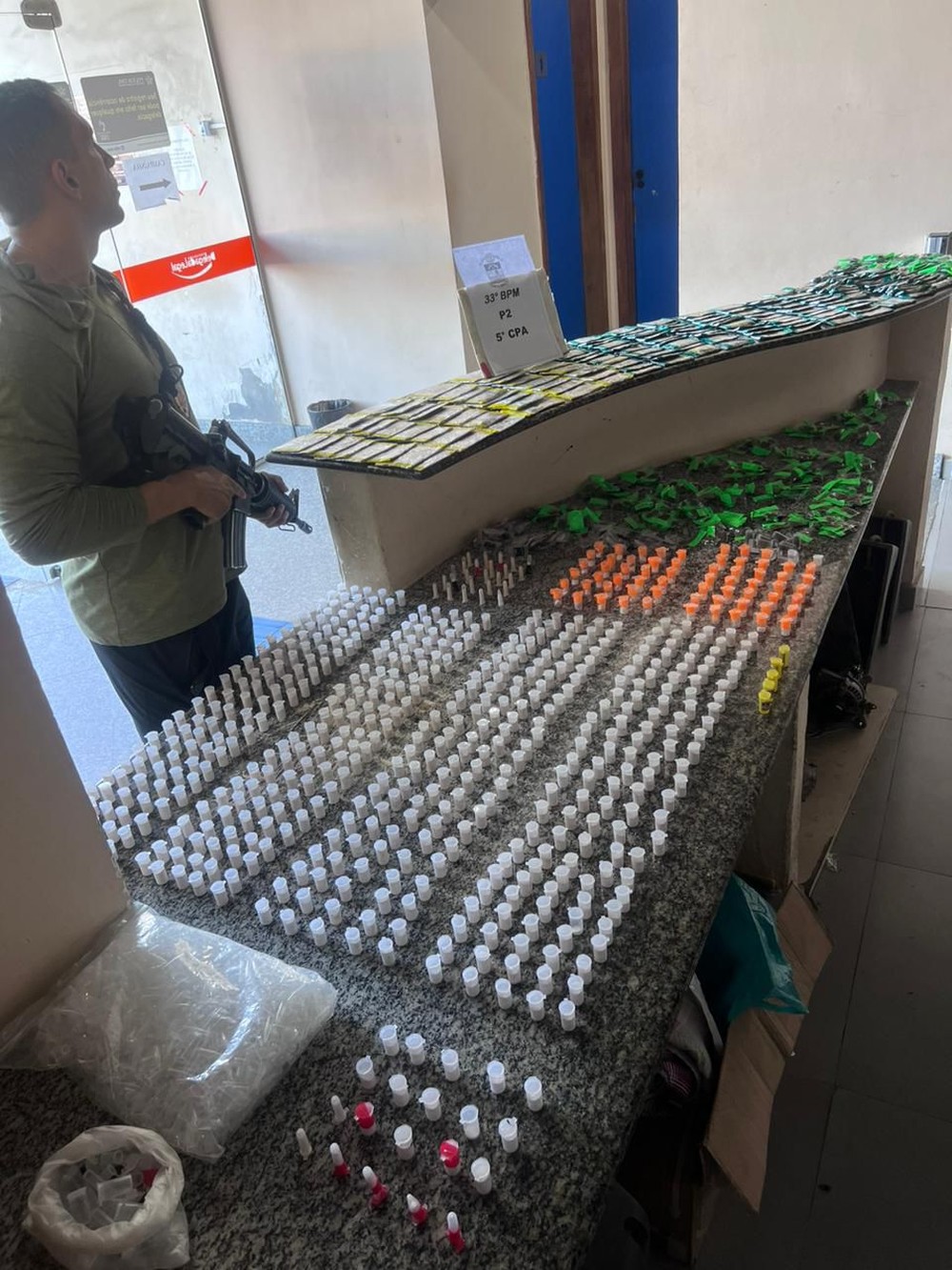 Polícia prende suspeito integrar tráfico de drogas do Morro do Carmo ...