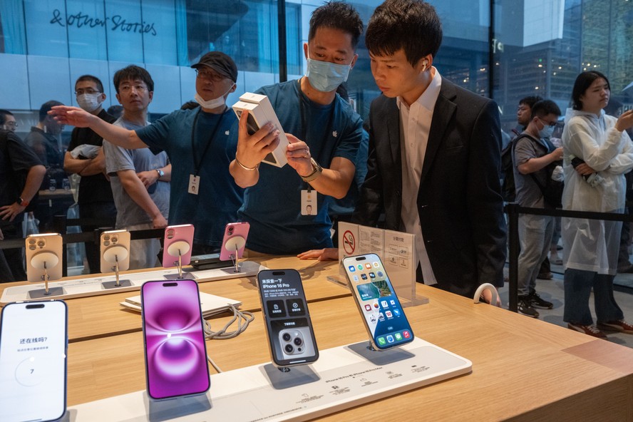 iPhone 16 da Apple chega a lojas de 60 países hoje sem recursos de IA