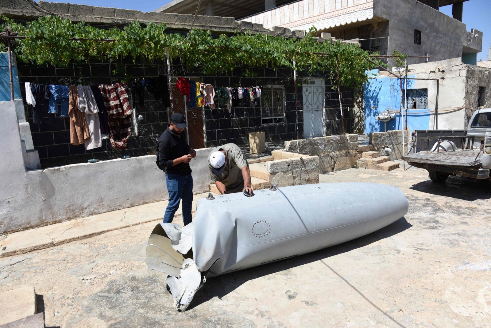 Trump diz que responderá com 'força total' caso Irã ataque os EUA ...