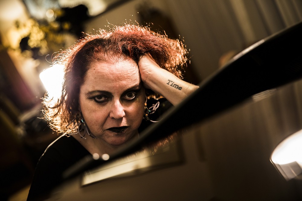 Aos 72 anos, a cantora Cida Moreira ícone do underground paulista, fala ...