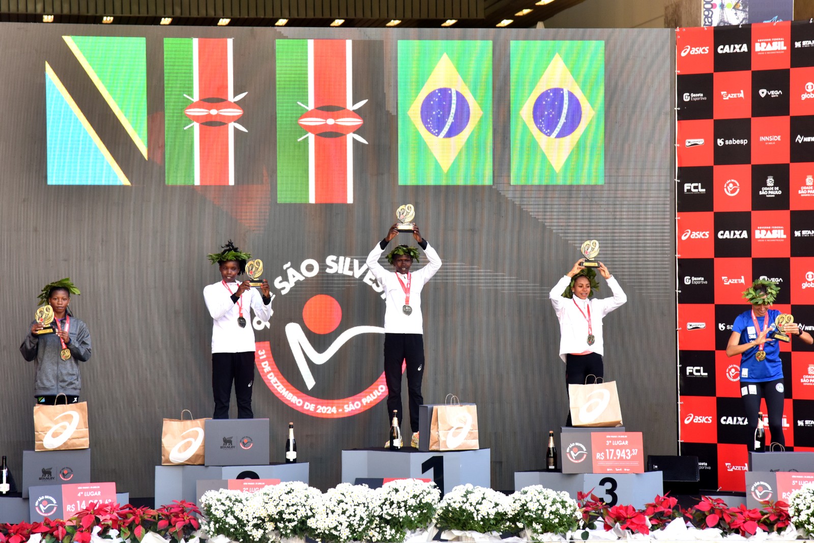 São Silvestre 2024: quenianos vencem provas; brasileira fica em 3° no ...