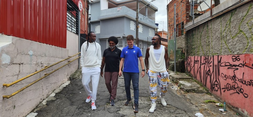 A Cohab, famosa pelo pagode do Negritude Júnior, e seu lado radical no ...