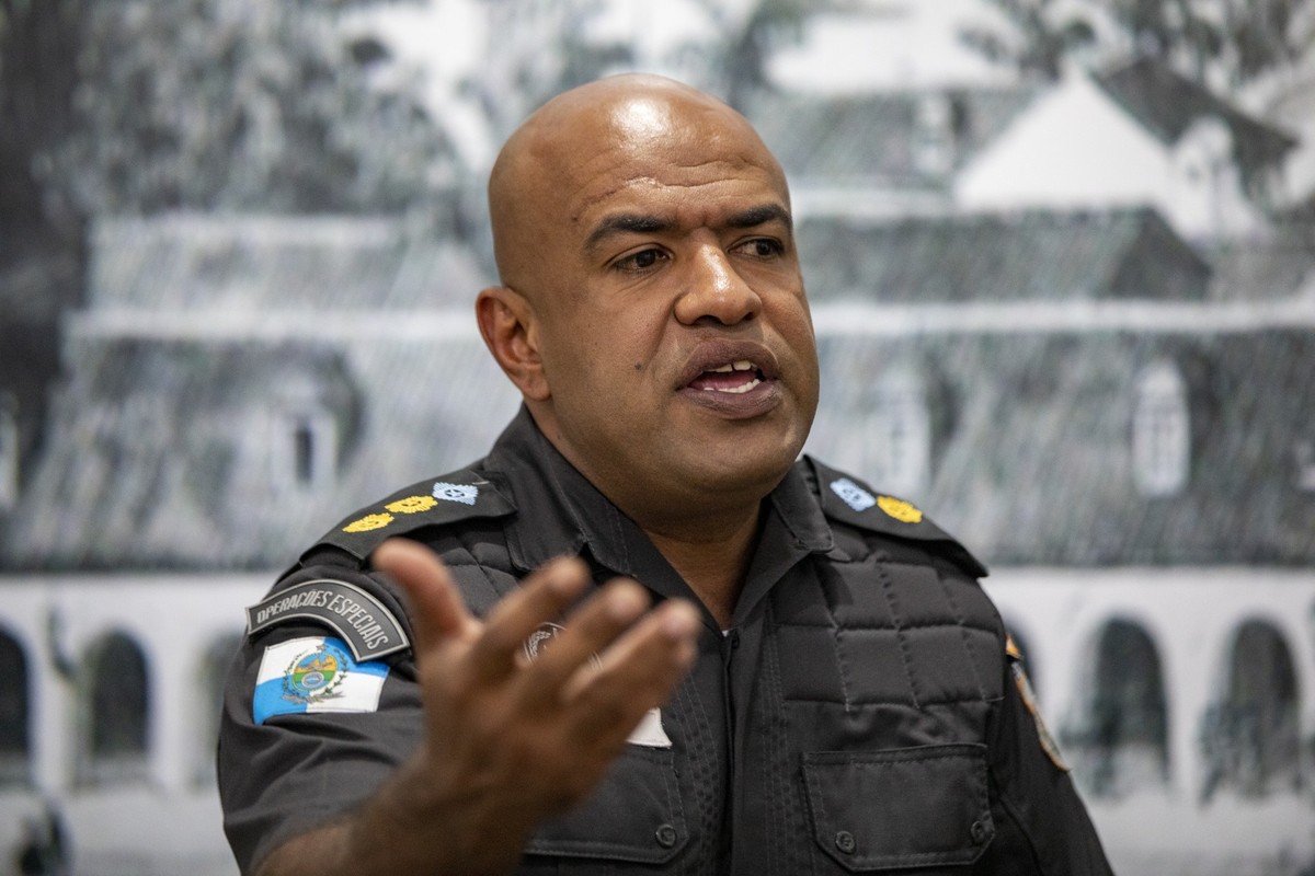 Ivan Blaz, ex-porta-voz da PM, é transferido para a Diretoria Geral de Pessoal após confusão em ...