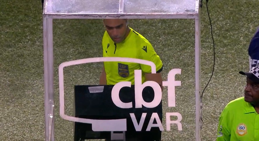 'Exagera': CBF libera áudio do VAR em possível pênalti no Bruno ...