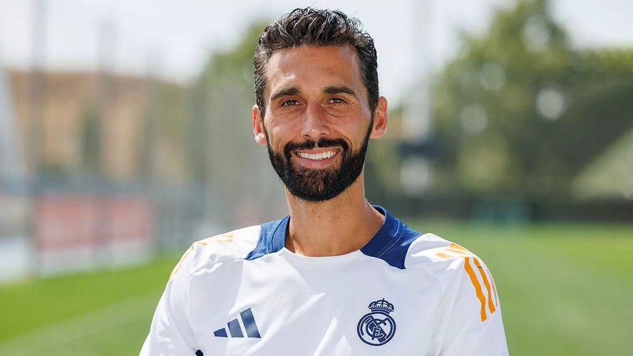 Arbeloa confirma saída do Real Madrid e admite: 'Espero que seja um até ...